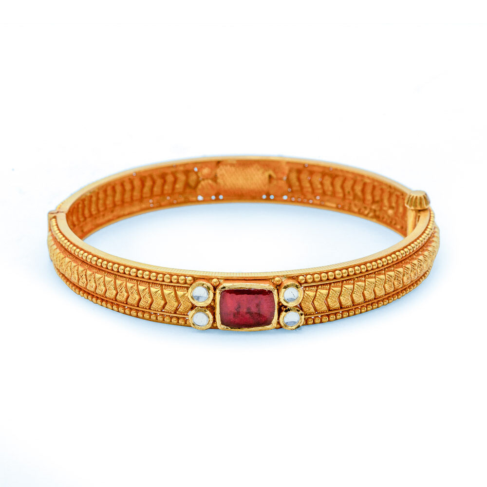 Buy Bejeweled Gold Bracelet at Best Price | Tanishq US