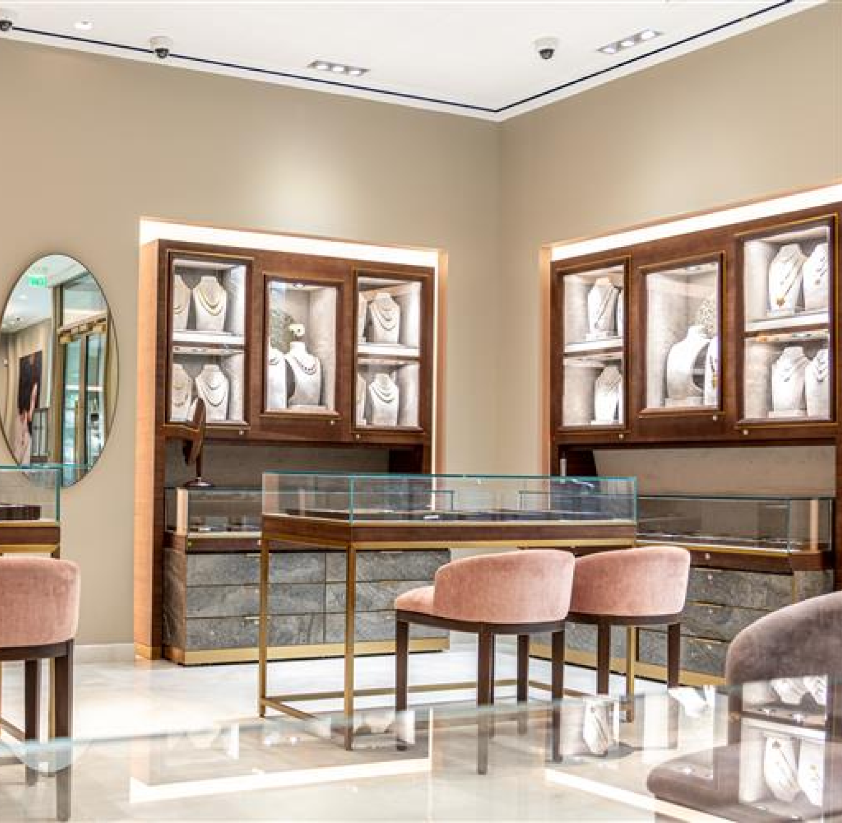 Buy Tanishq 22KT Gold Necklace for Women at Best Price | Tanishq UAE