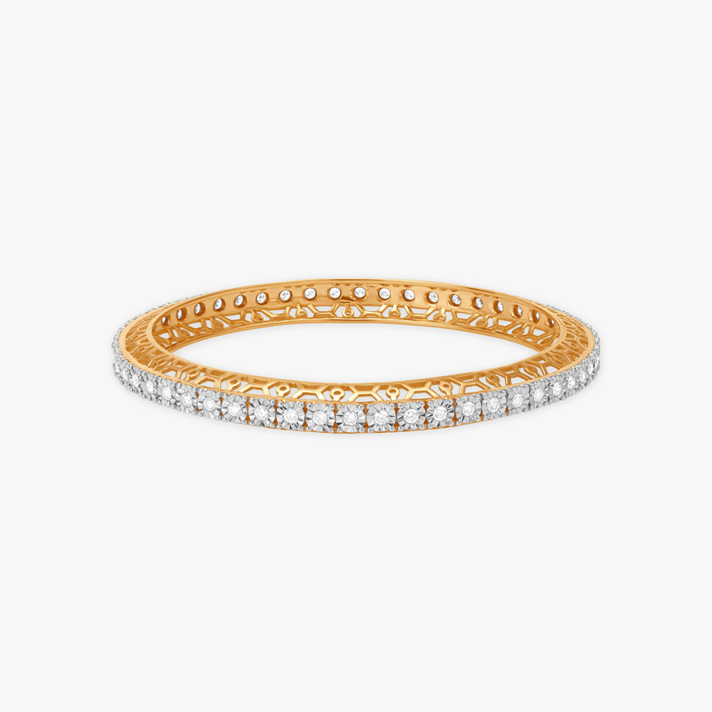 Buy Traditional Sparkle Diamond Bangle at Best Price | Tanishq UAE