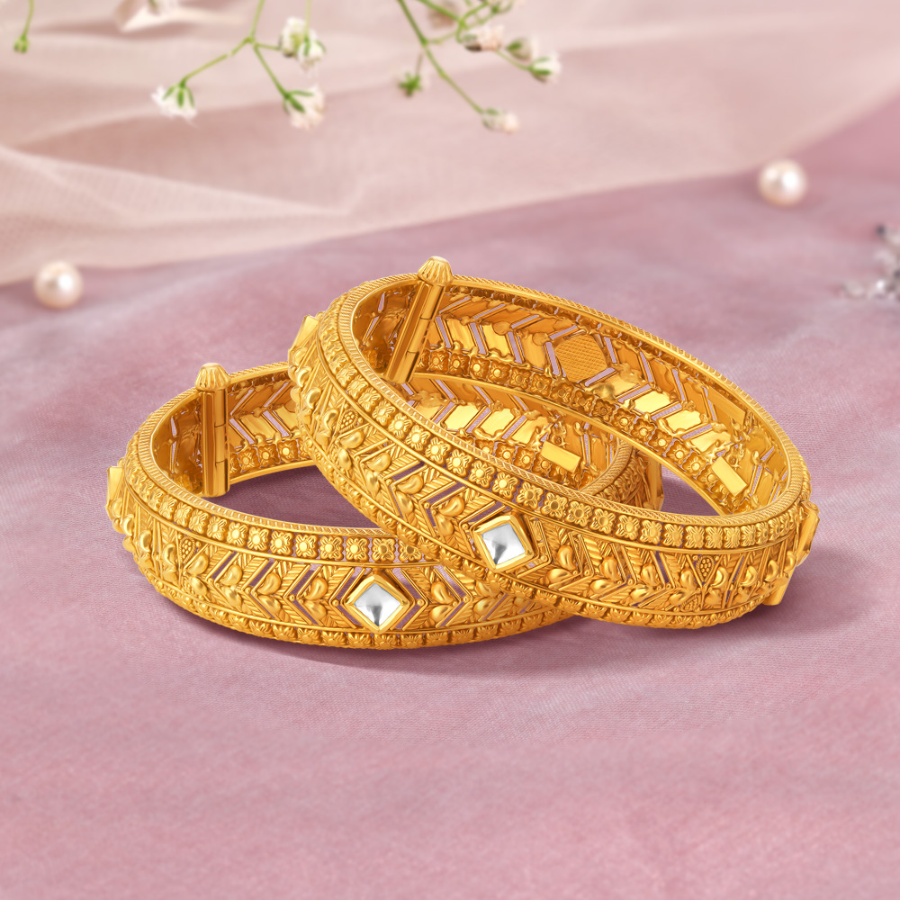 Buy Tanishq Gold Bangle at Best Price | Tanishq UAE