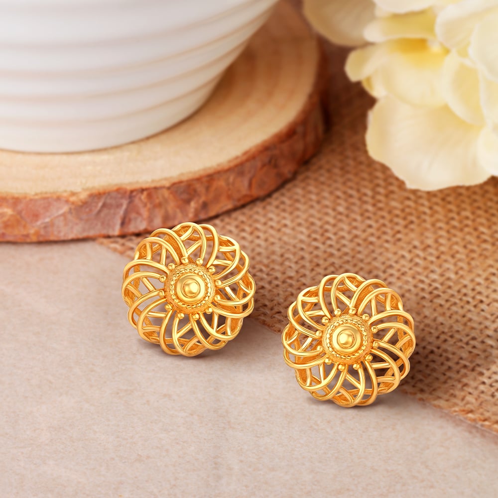 Buy Classy Floral Gold Stud Earrings at Best Price | Tanishq UAE