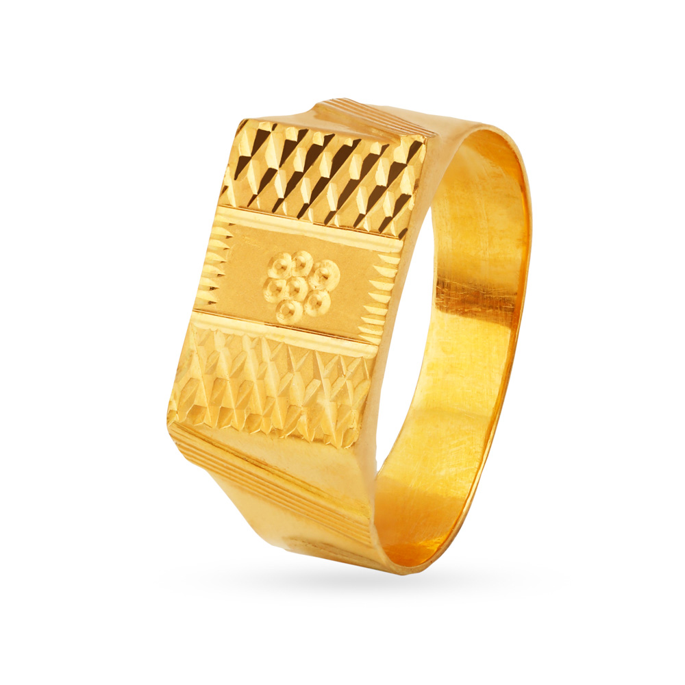 Buy Royal Textured Gold Ring for Men at Best Price | Tanishq UAE