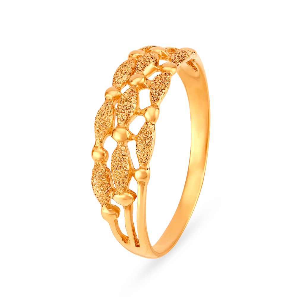 Buy Elegant 22 Karat Gold Finger Ring at Best Price | Tanishq UAE
