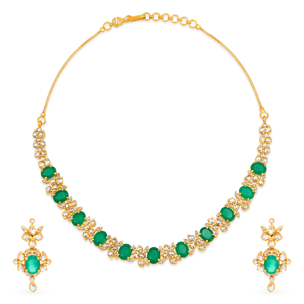 Buy Aesthetic Onyx Studded Subtle Floral Design Gold Necklace Set at ...