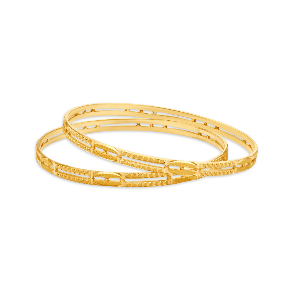 Buy Gleaming Gold Bangle at Best Price | Tanishq UAE