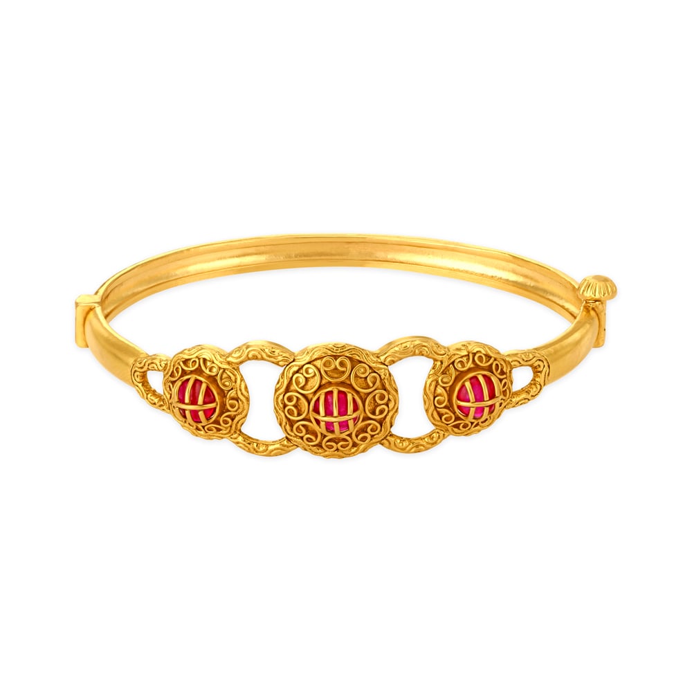 Buy Glorious Traditional Gold Bangle at Best Price | Tanishq UAE