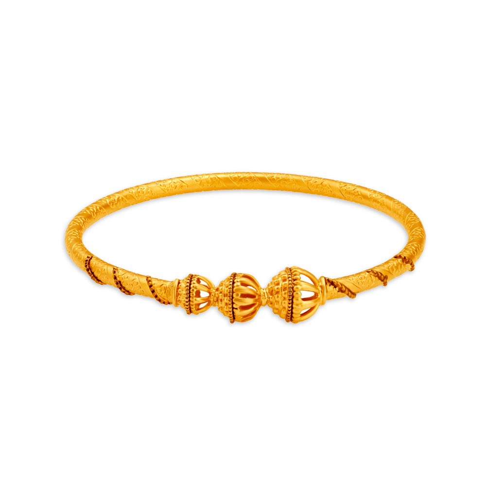 Buy Royal Elegant Bangle at Best Price | Tanishq UAE