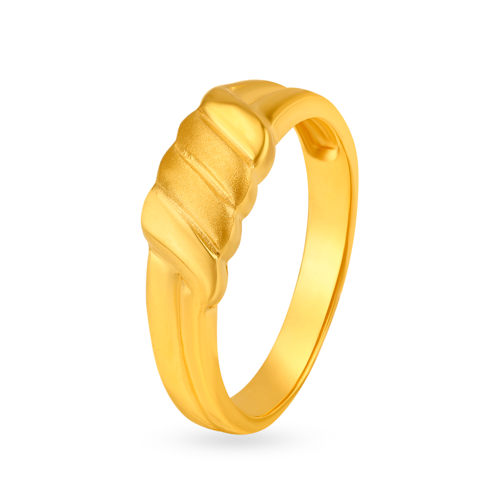 Buy Charming Twisted Motif Gold Ring for Men at Best Price | Tanishq UAE